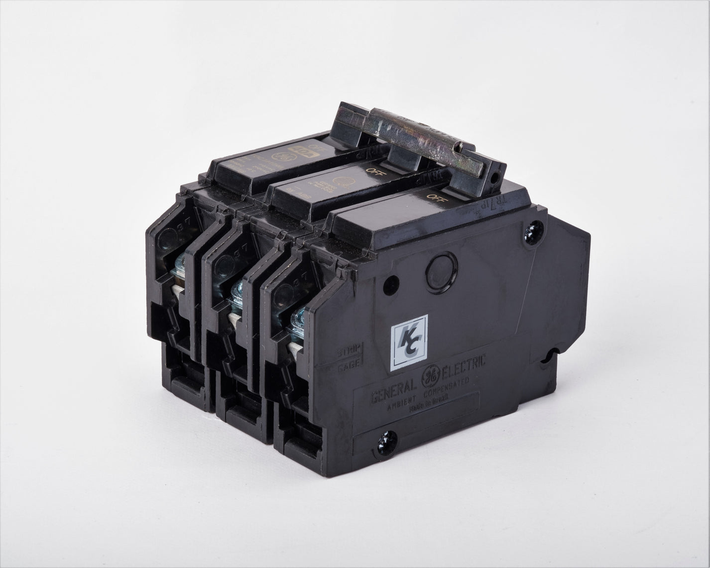 G.E. BOLT-ON CIRCUIT BREAKER 3P (TQC) – Buildwell Depot